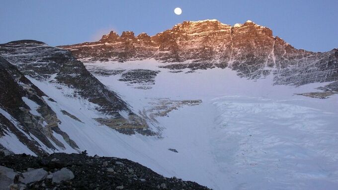 Isbre ved Mount Everest smelter – VG Nå: Nyhetsdøgnet