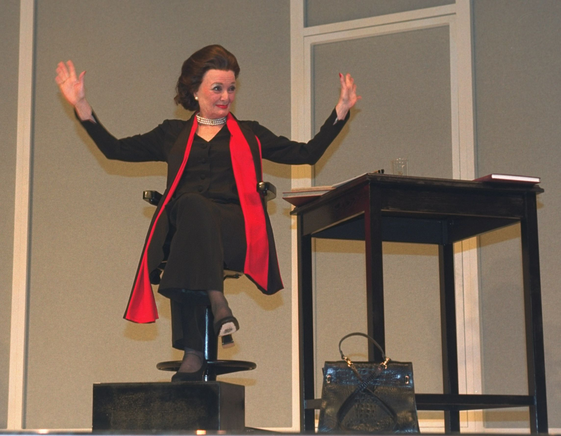 Skuespiller Bab Christensen er død - VG