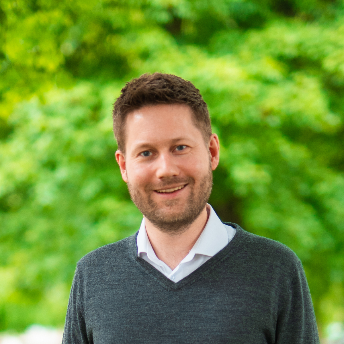 Hva mener Kjartan Alexander Lunde (V)?