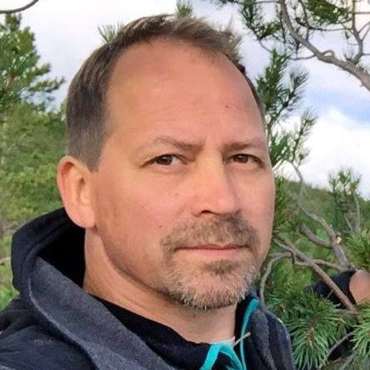 Hva mener Svenn-Egil Knutsen Duolljá (SV)?